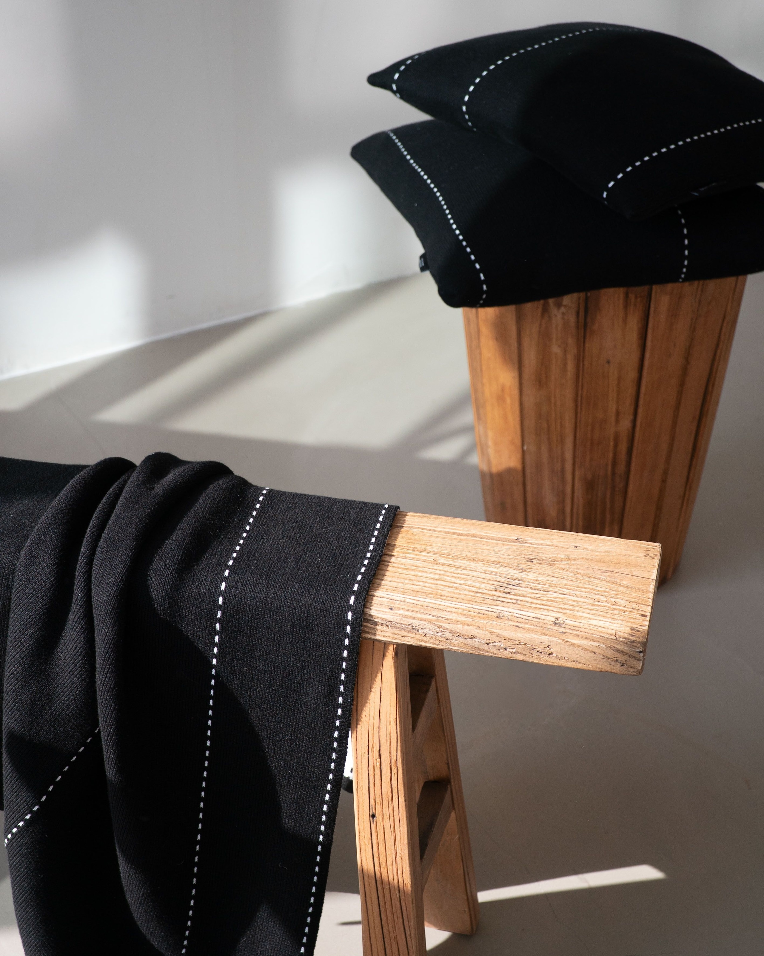 담요·블랭킷 > BLACK SCREEN Blanket 블랙스크린 순면 블랭킷 (70x100) | 오늘의집 쇼핑