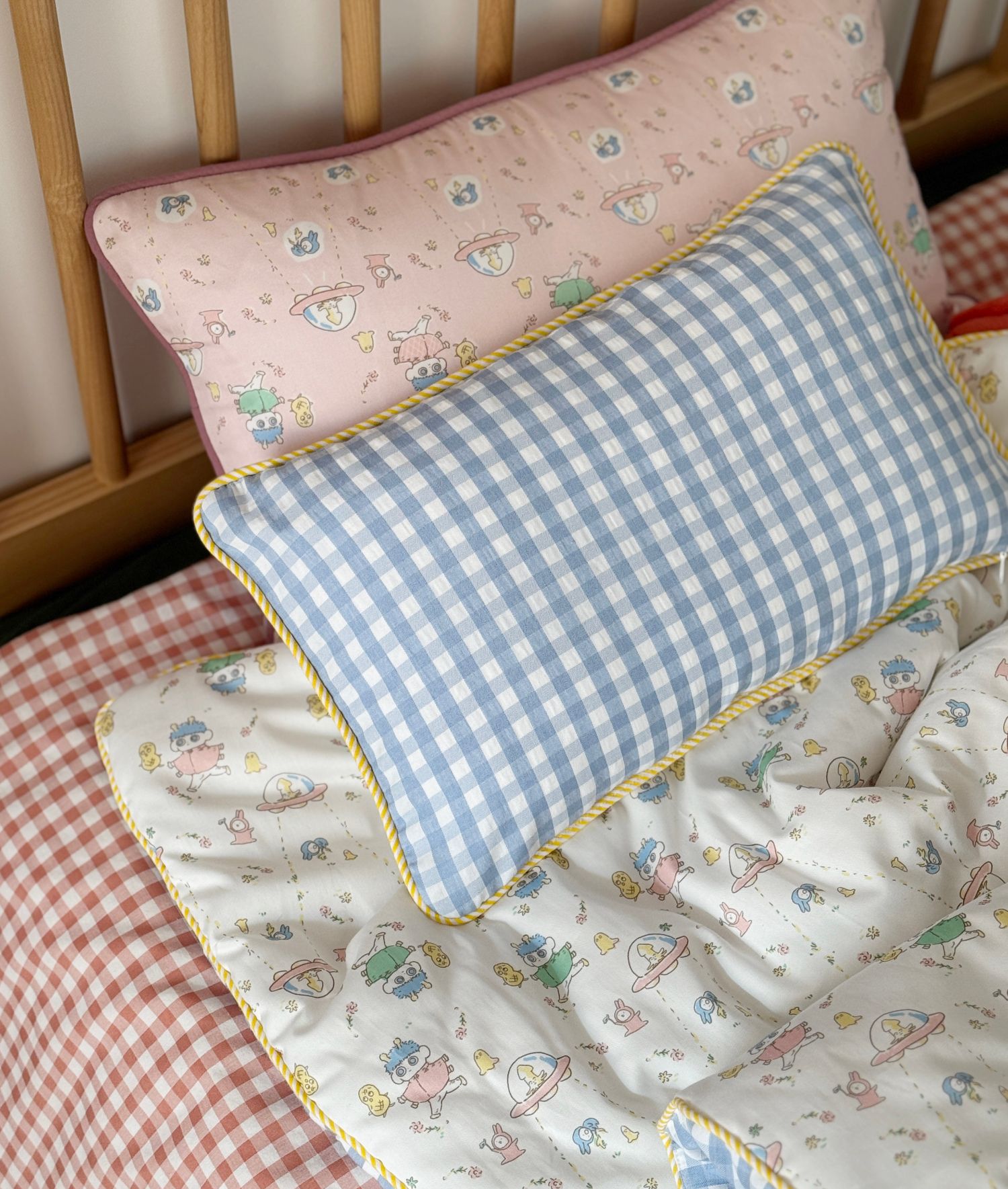 베개커버 > 애스터로이드 보이 베개커버, Asteroid boy pillowcover, 귀여운베개 | 오늘의집 쇼핑